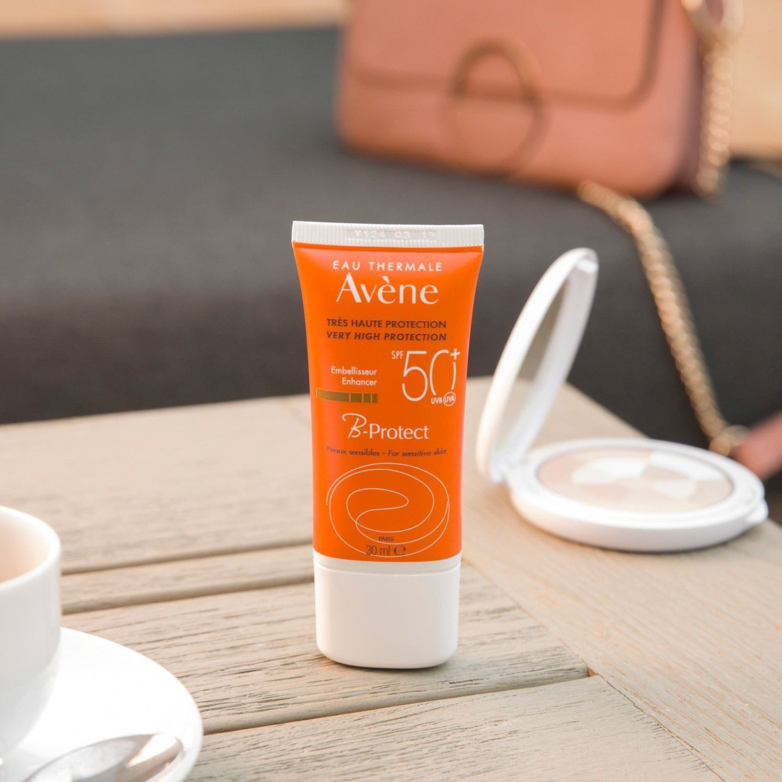 Avène Sun Very High Protection B-Protect Enhanceur SPF50+ Sunscreen ...
