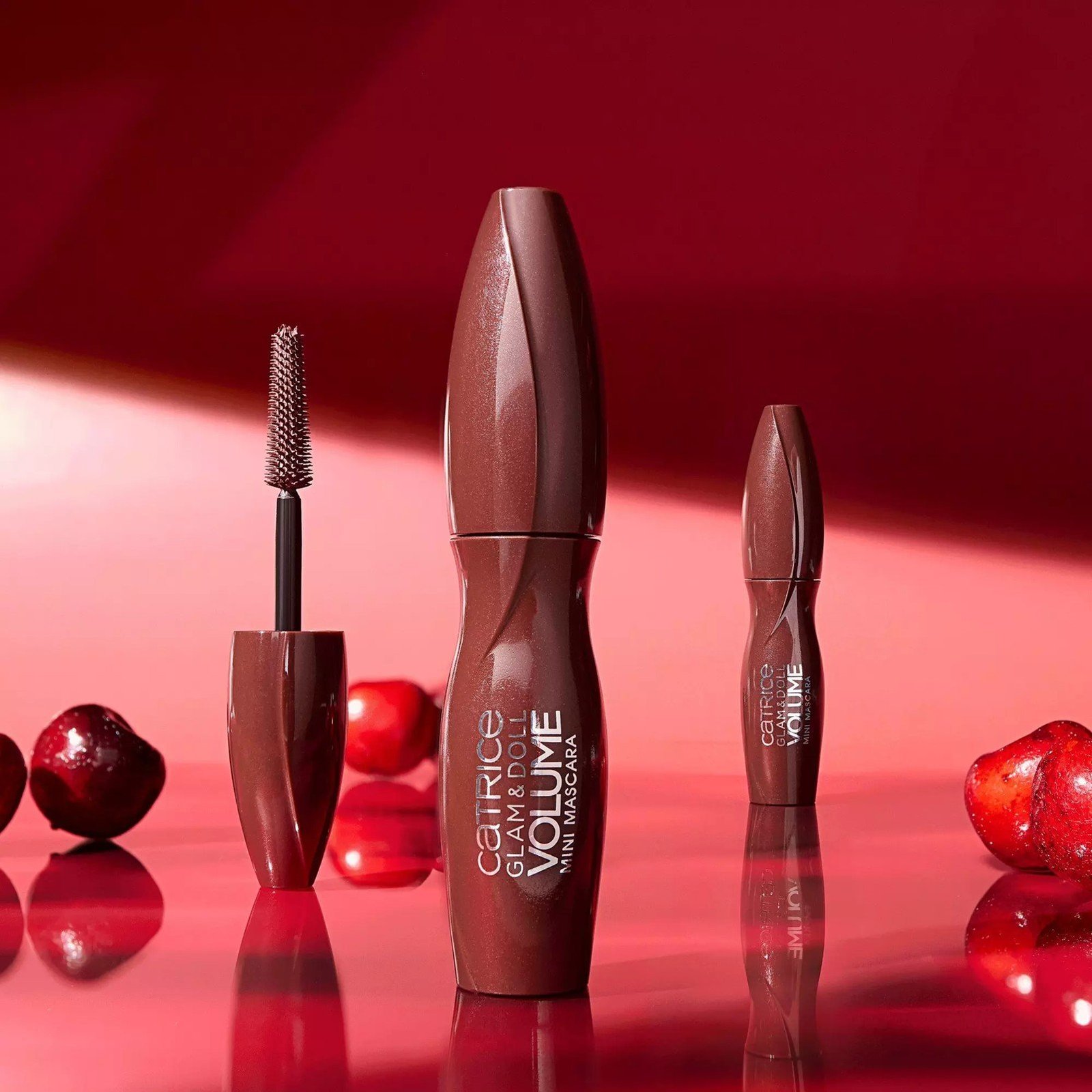 Catrice ETERNAL RED Glam & Doll Volume Mini Mascara C01 Burgundy 5.5ml ...