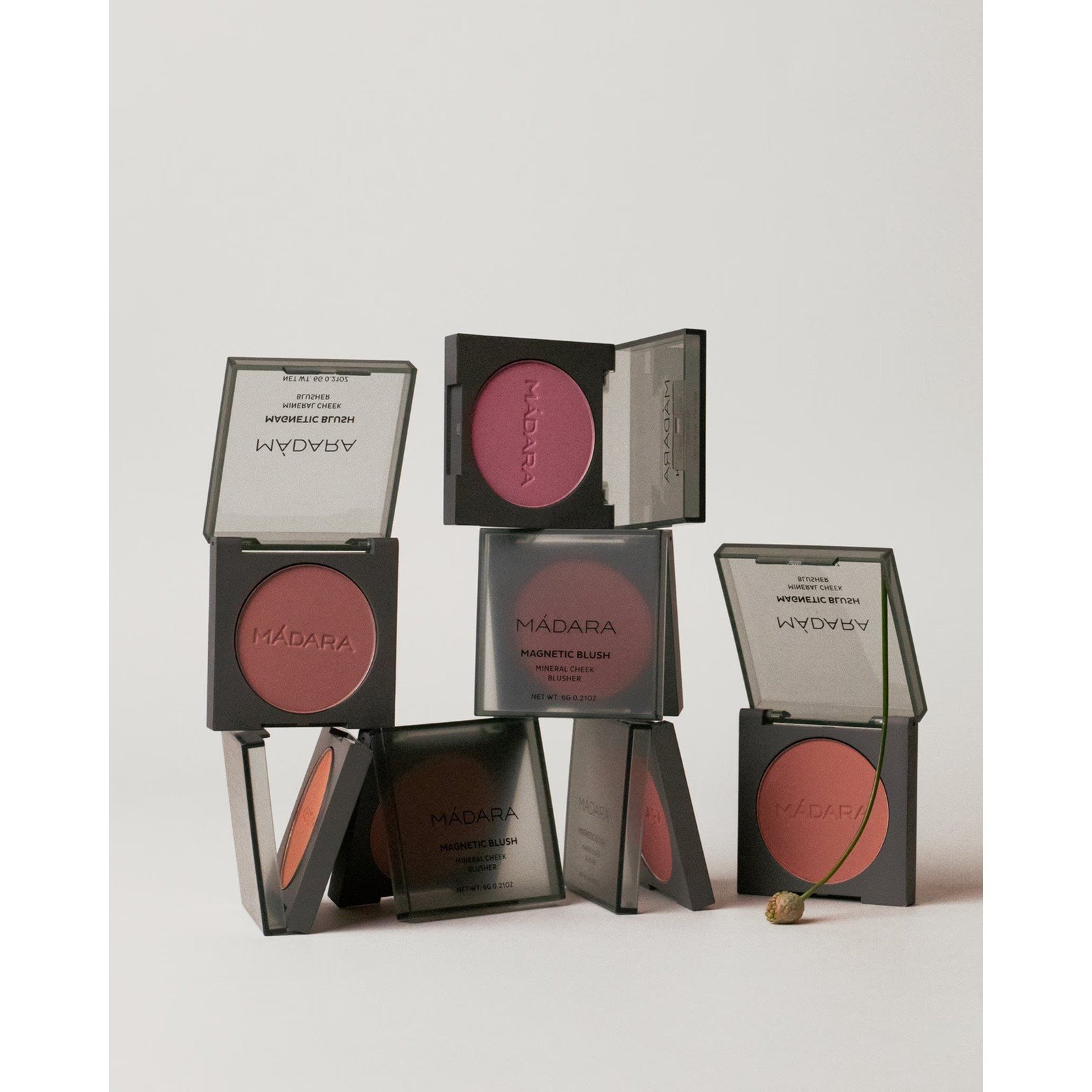 Mádara Magnetic Blush Mineral Cheek Blusher 1 Fierce Flame 6g New Zealand